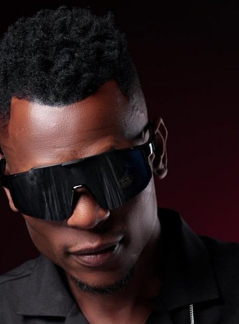 Mizz Dee Embraces Growth and Self-Expression on “Saka Nana”